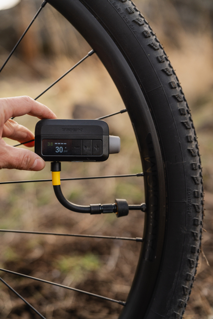 All-new Trek Air Rush electric pump - Velo Ronny's Bicycle Store
